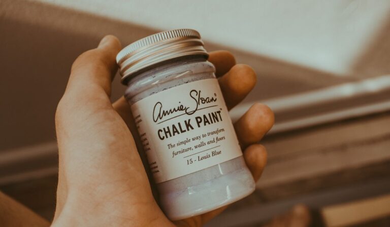 How To Use Chalk Paint On Glass Surfaces - Glass Helper