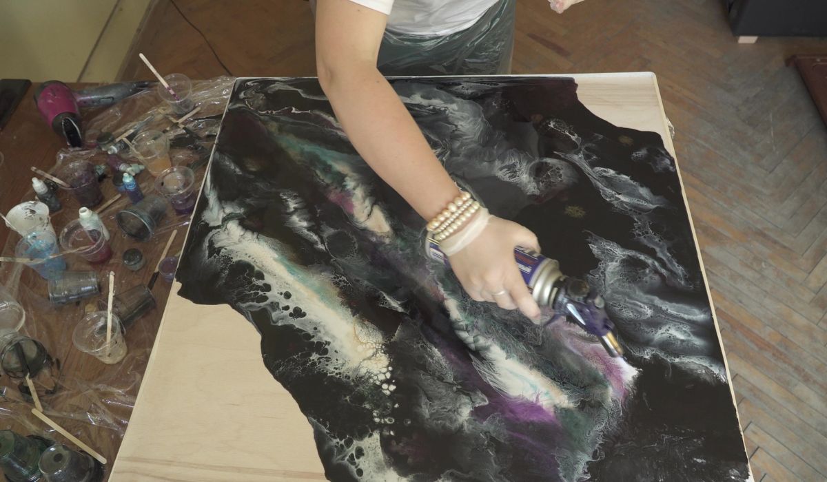 Will Epoxy Work On Glass? - Glass Helper