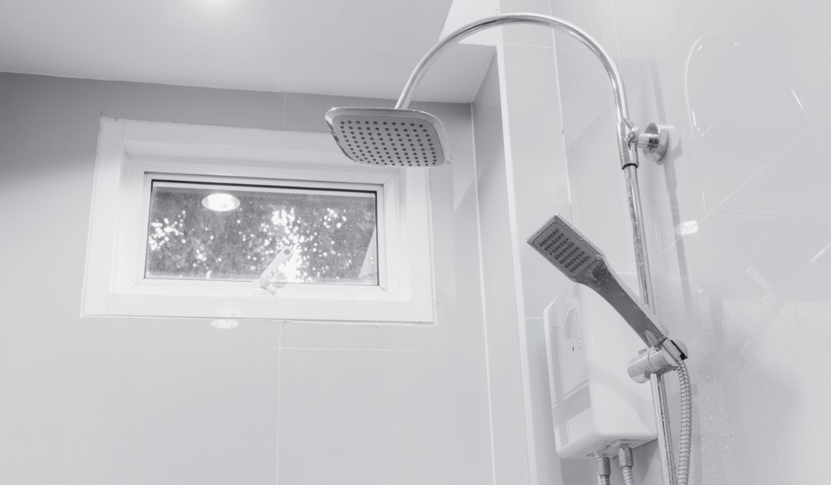 Windows In The Shower: Good Or Bad Idea? - Glass Helper